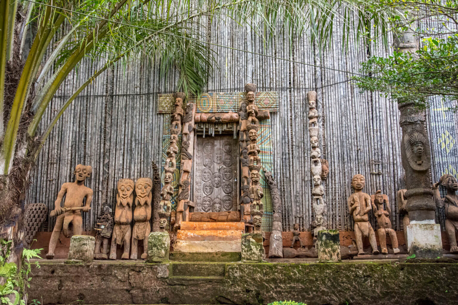 Africa Online Museum » Cameroon » Bamileke & Bamoun Kingdom » Photos