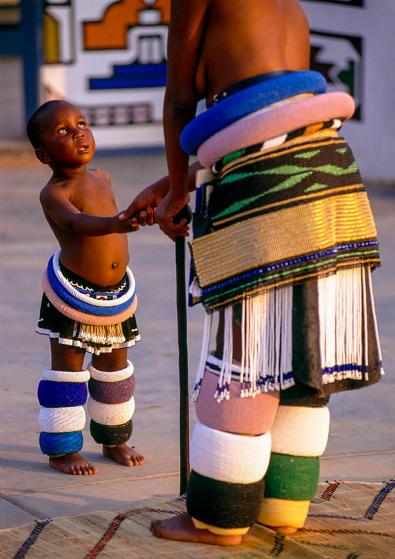 Africa Online Museum » South Africa » Ndebele Nuptials » Photos